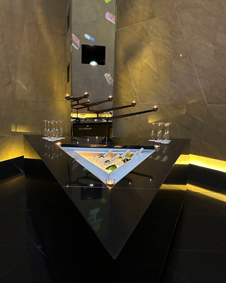 ME London hotel review | Is this 5 star luxury London hotel worth it?