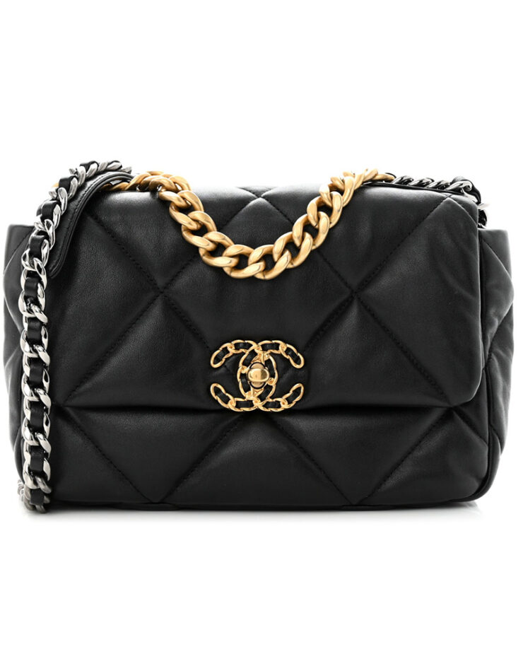 Chanel 19 Bag Review, Guide & FAQs | Worth the investment? - Glamour ...