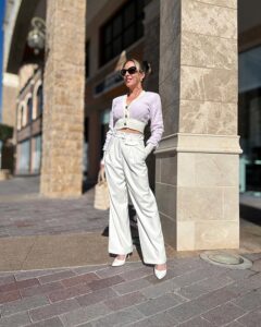 16 high waisted pants outfits | How to wear high rise pants - Glamour ...