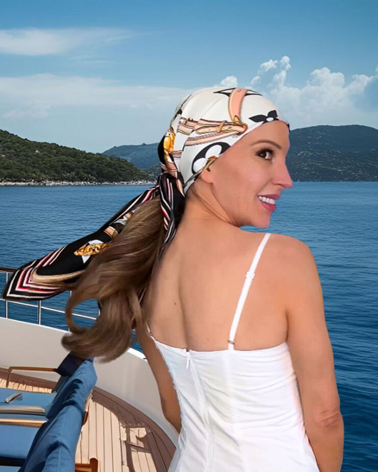 24 elegant & creative ways to tie a scarf: Your ultimate guide to chic ...