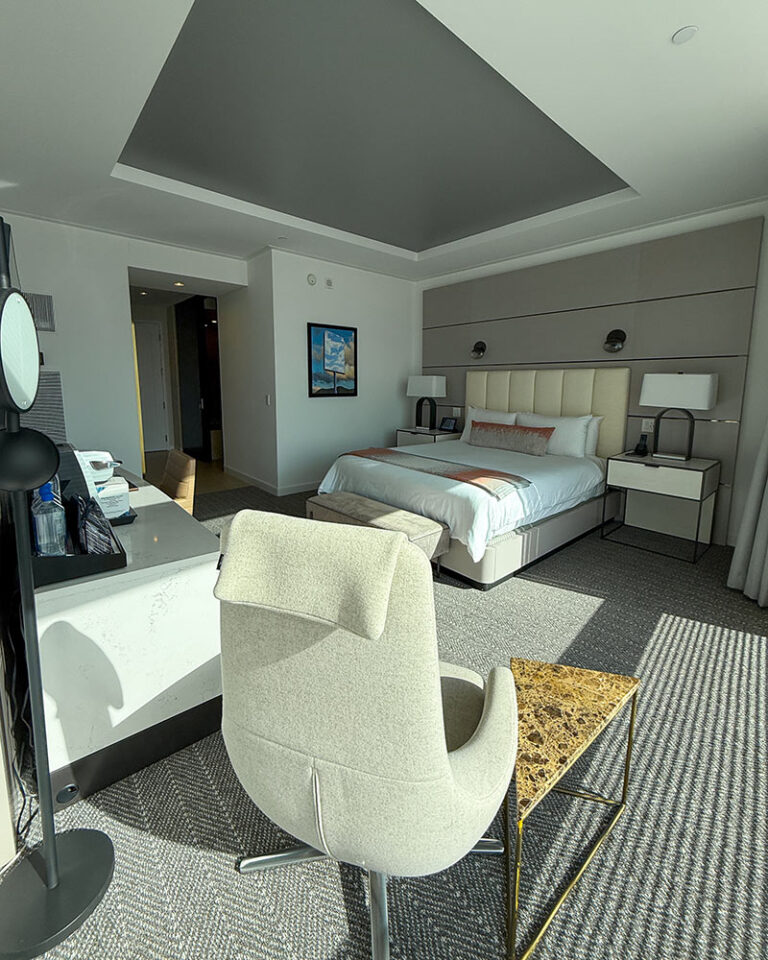 Aria Sky Suites review : Inside ARIA's Sky Suites King Room - Glamour ...